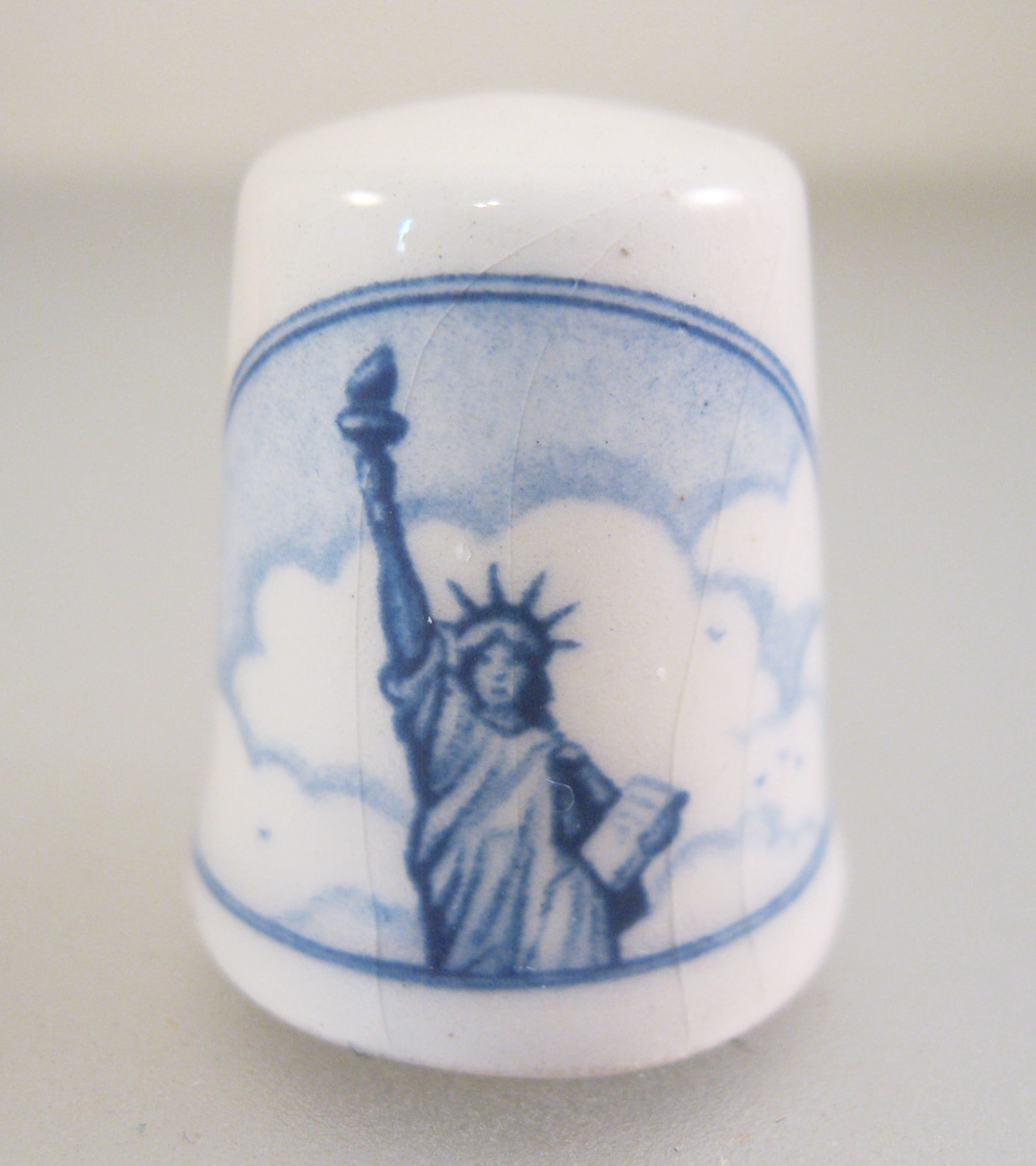 Holland DELFT Pottery Thimble 1986 Centennial Celebration Statue of ...
