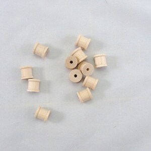 Little Wooden Spools 1/2 Inch X 1/2 Inch Set of 12, Wood Spools - Etsy