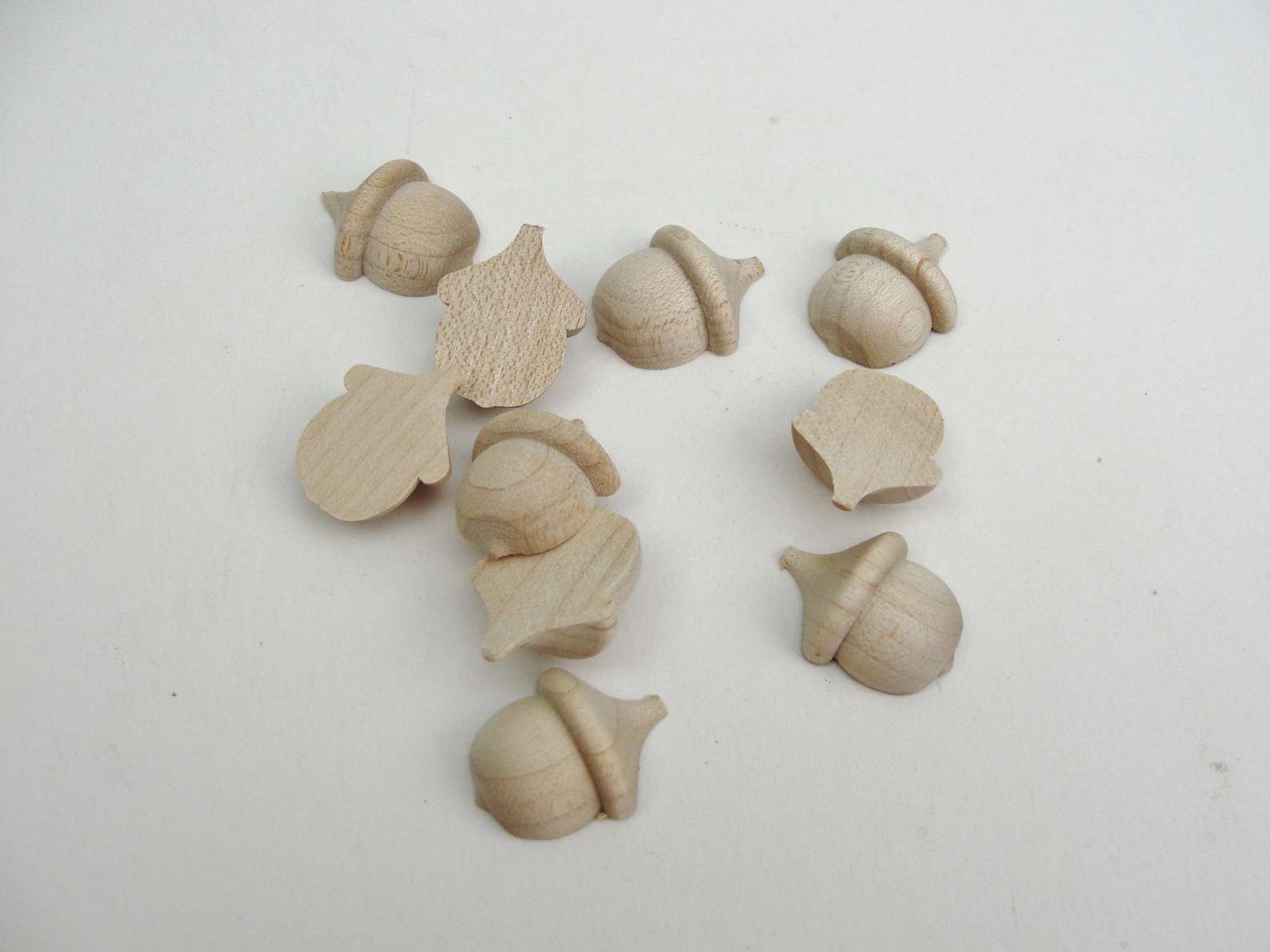 Miniature Split Wooden Acorns Tiny Acorns Set of 10 - Etsy