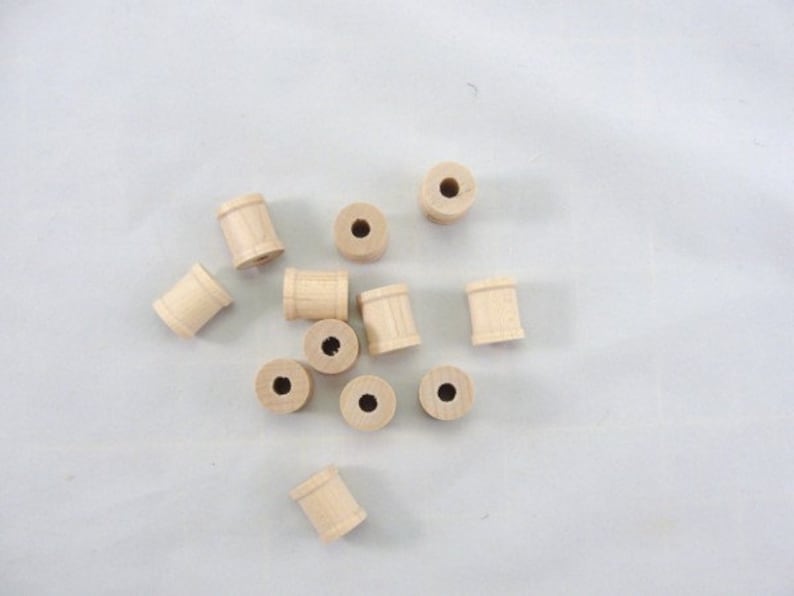 Little Wooden Spools 3/4 Inch, Small Wood Spools Set of 12 - Etsy