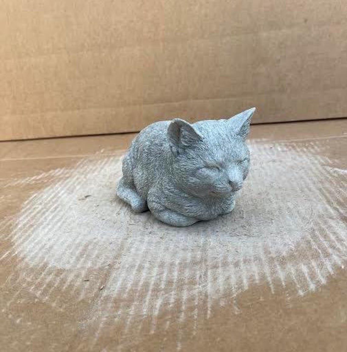 Garden Cat Statue Crouching Cat Memorial Stone Figure Pet Grave ...