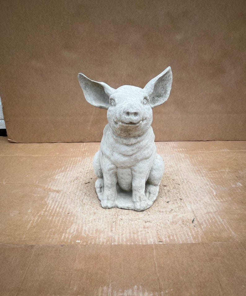 Sitting Pig Wilbur Statue Concrete Animal Sculpture Pig Detailed ...