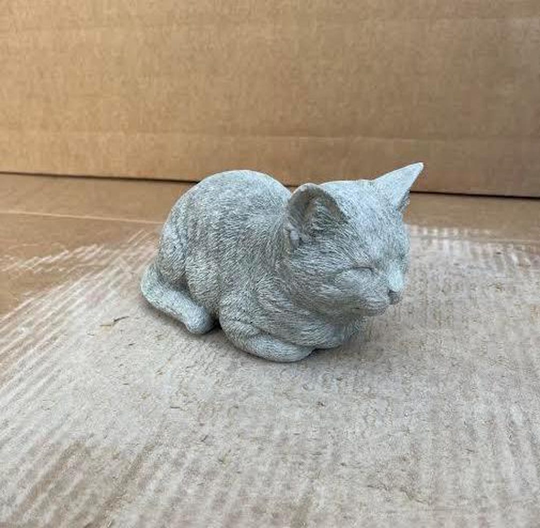 Garden Cat Statue Crouching Cat Memorial Stone Figure Pet Grave ...