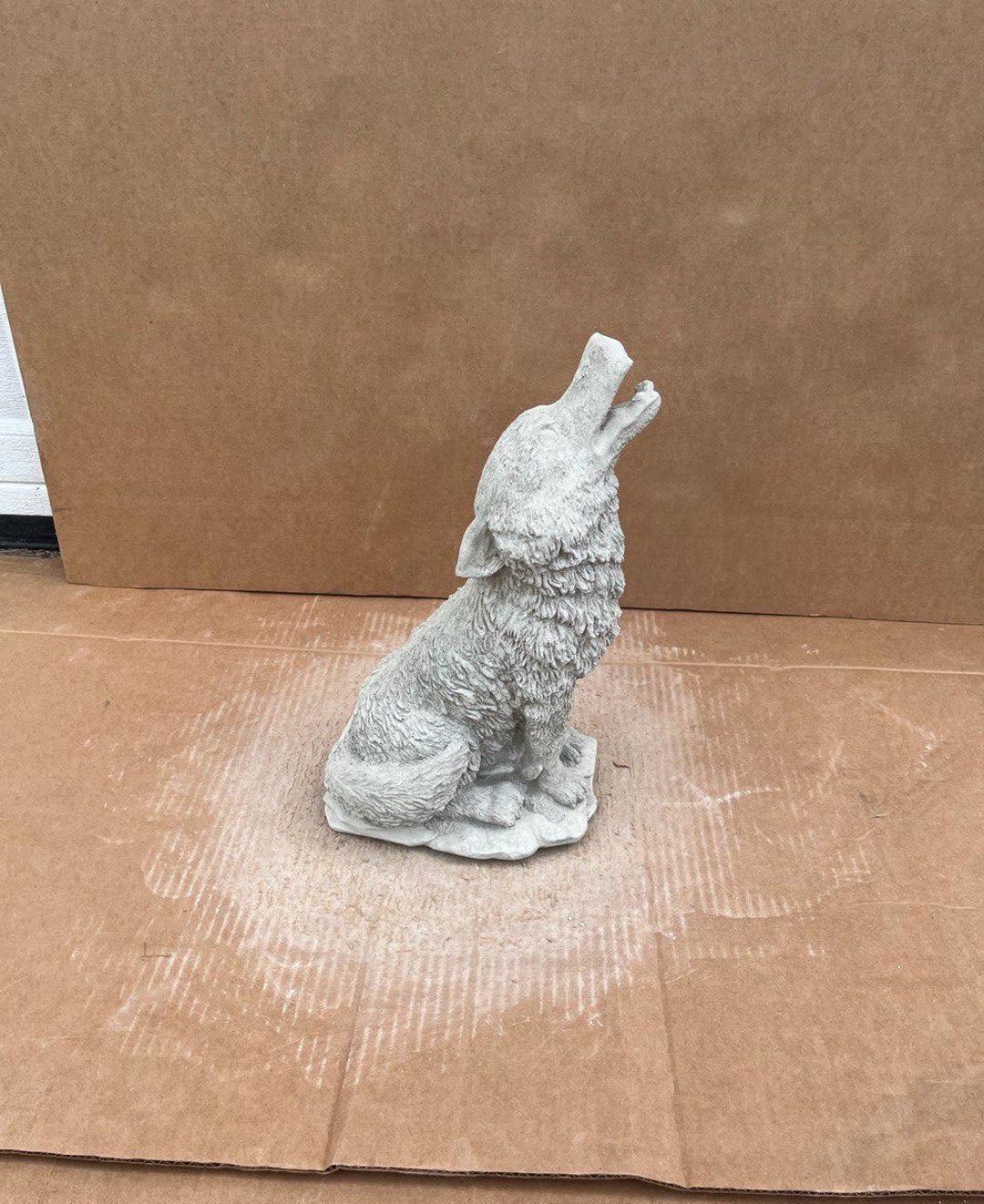 Sitting Wolf Small Figure Concrete Wolf Howling Sculpture Wild Animal ...