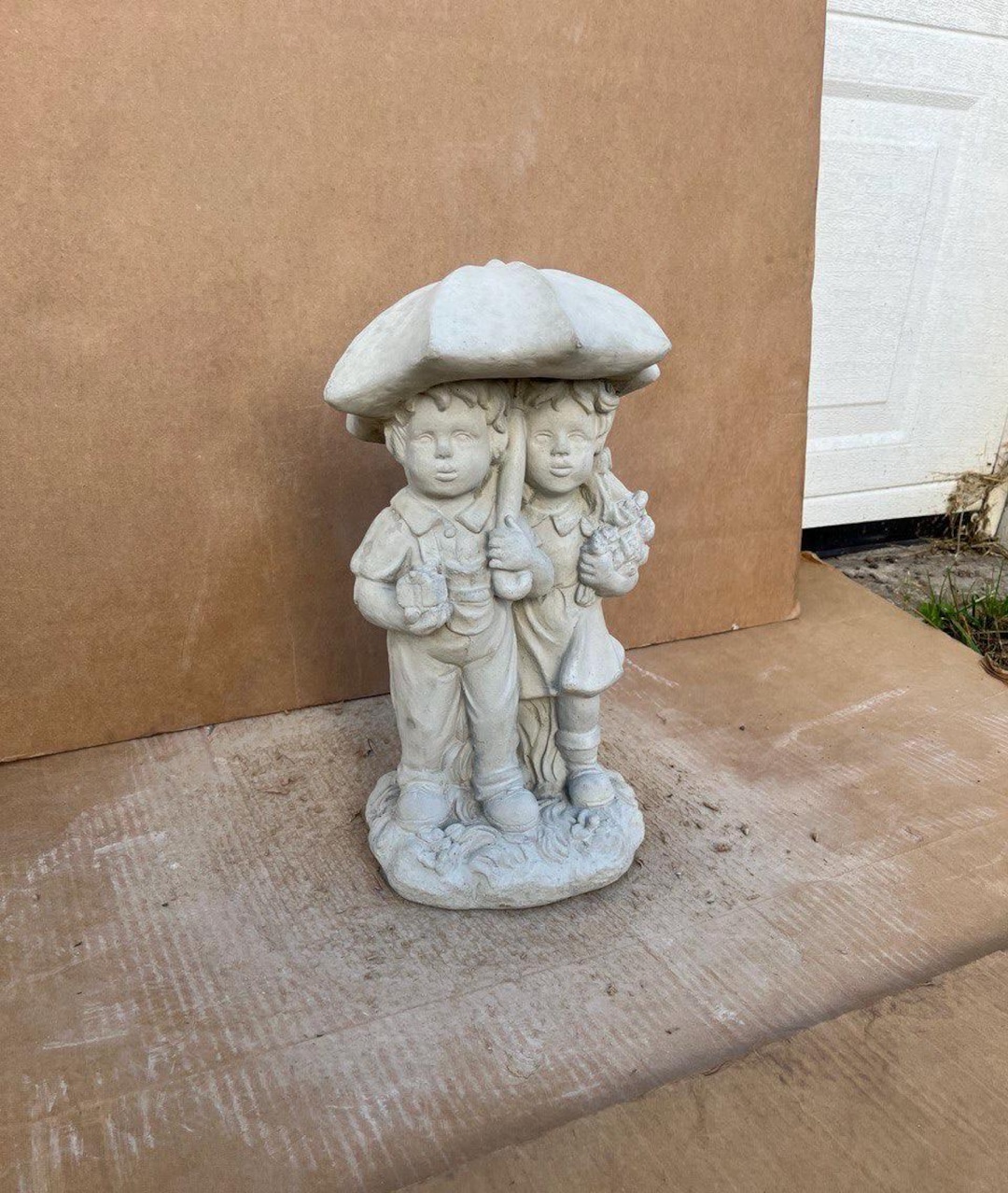 Kids Under Umbrella Statue Boy and Girl Stone Sculpture Children With ...