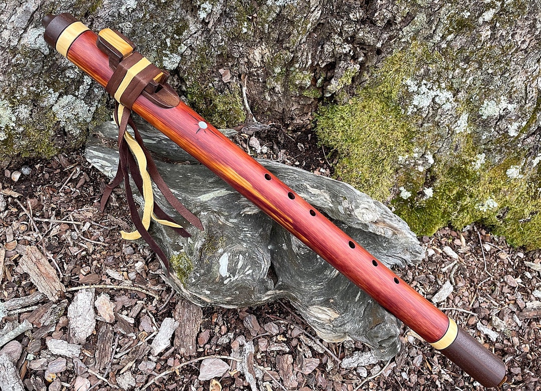 Cedar Key of Low Bm Native American Style Flute, Tree of Life Designs ...
