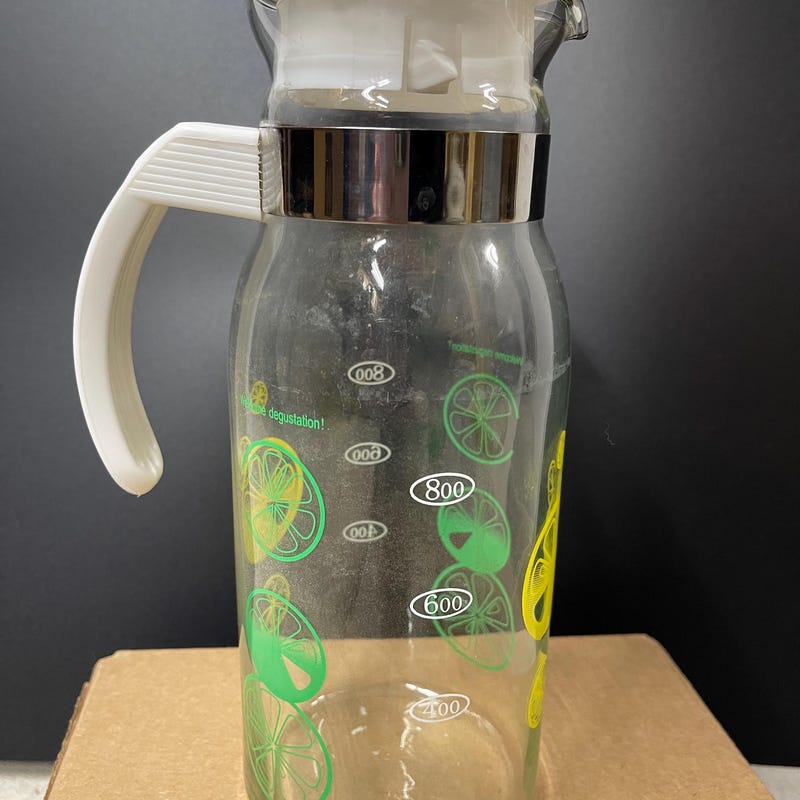 Pyrex Pitcher Lemon - Etsy