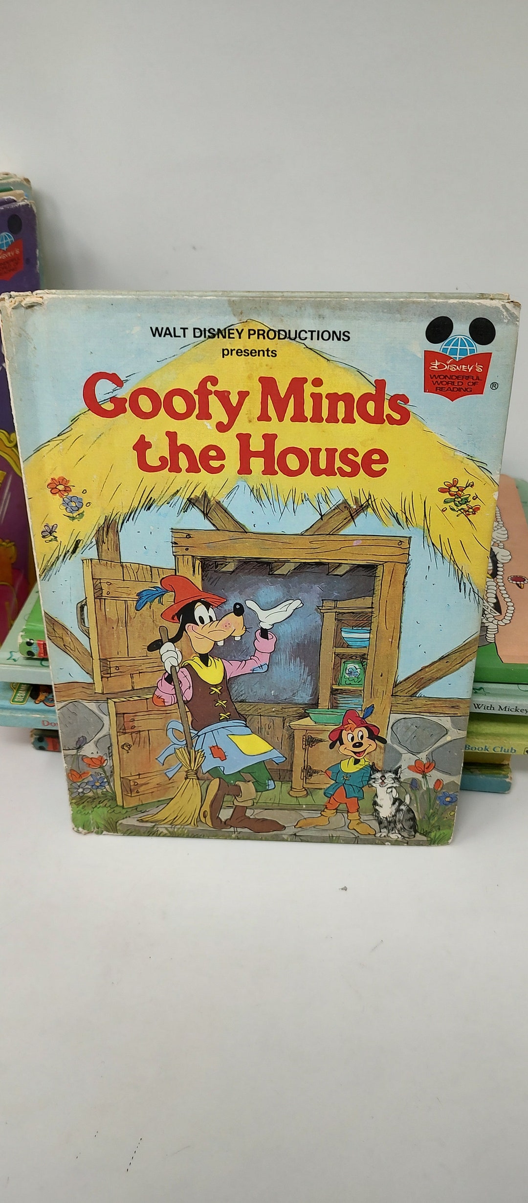 Disney's Wonderful World of Reading. Goofy Minds the House. A Hardcover ...