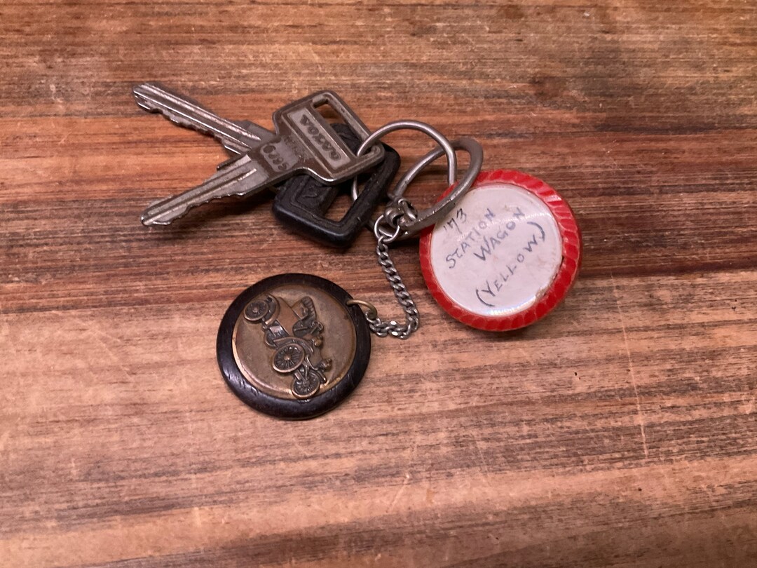Vintage Set of Old Volvo Station Wagon Keys on Keychains - Etsy