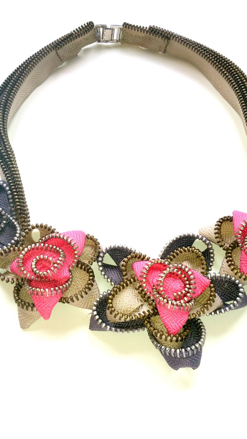 Spring Rose Zipper Necklace - Etsy