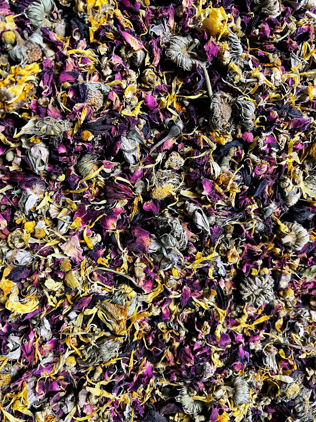 Chinchilla Chinnie Herbal Salad Mix - Red Rose Buds / Leaves, Chamomile ...