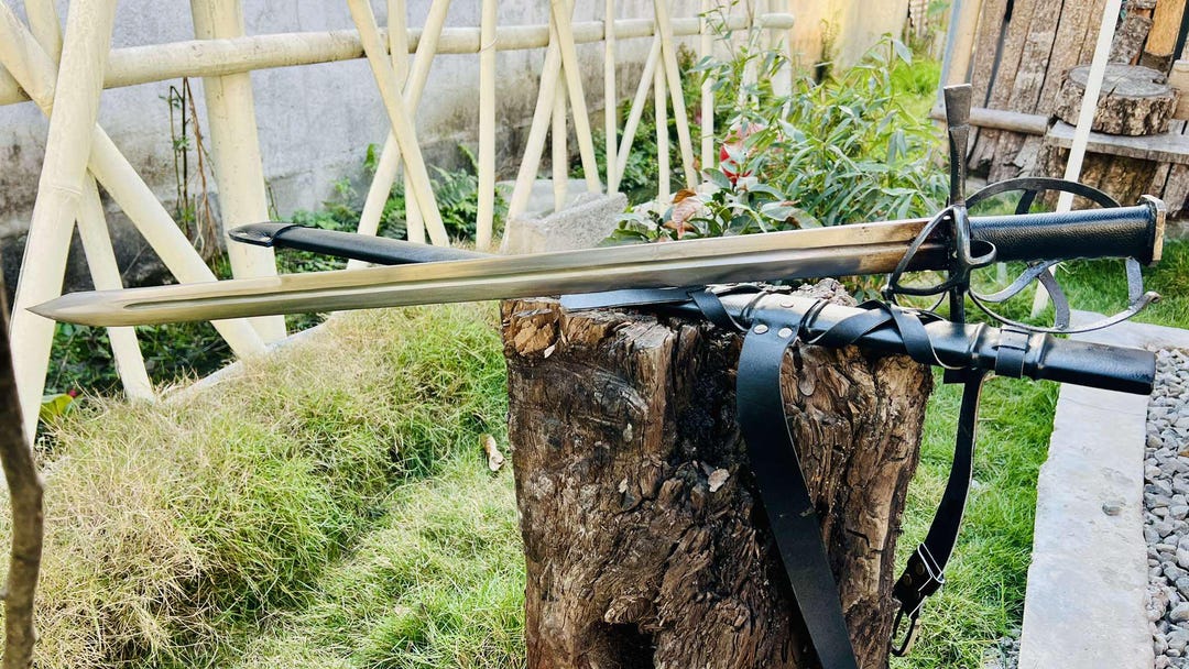 32.4" Blade Hand Forged Saber Replica Long Sword - Unique Guard ...