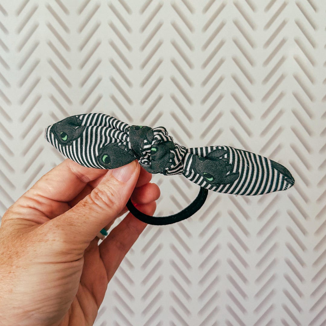 Night Fury Knotty Hair Tie | Universal Hair Tie | Epic Universe Hair ...
