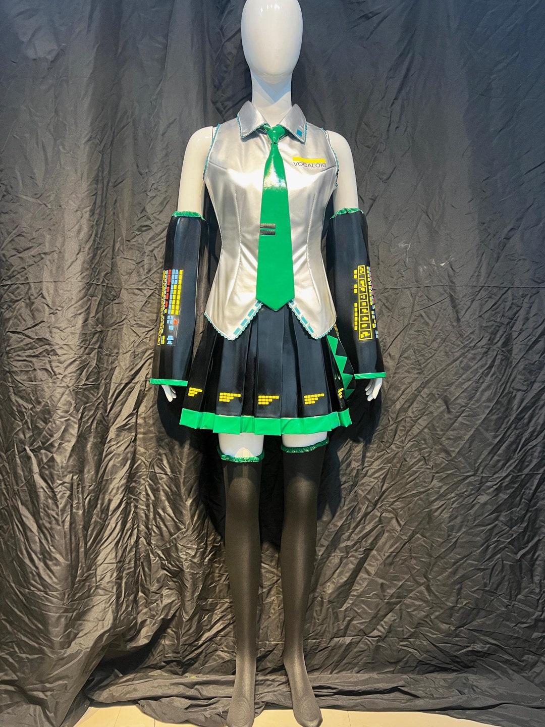 Hand-crafted MIKU Cosplay Costume: VOCALOID 2 Outfit - Etsy