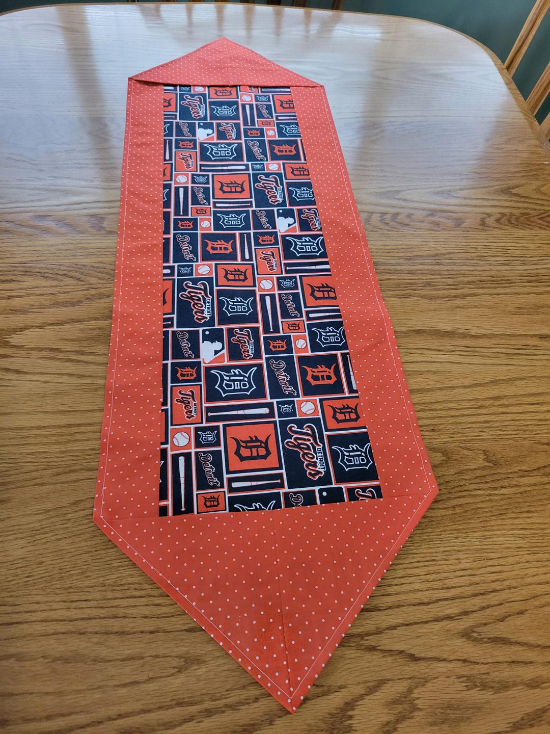 Detroit Tigers Table Runner Reversible Bar Topper, Coach Gift - Etsy