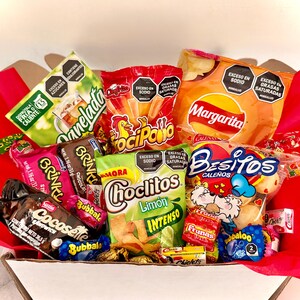 Colombian Artisan Snack and Candy Gift Box - Taste of Colombia Basket ...