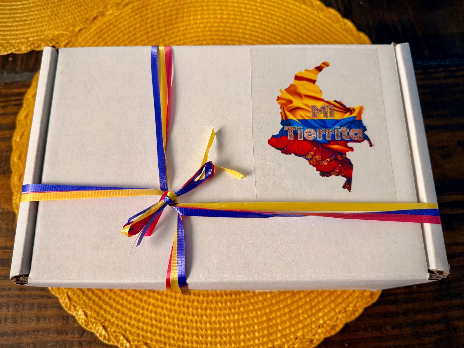Colombian Artisan Snack and Candy Gift Box - Taste of Colombia Basket ...