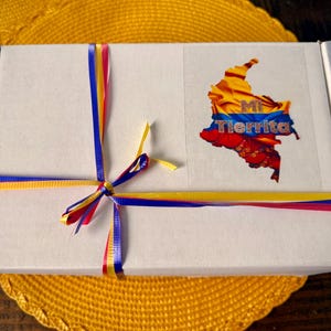 Colombian Candy Mix Gift Box - Sweet Treats Taste From Colombia Basket ...