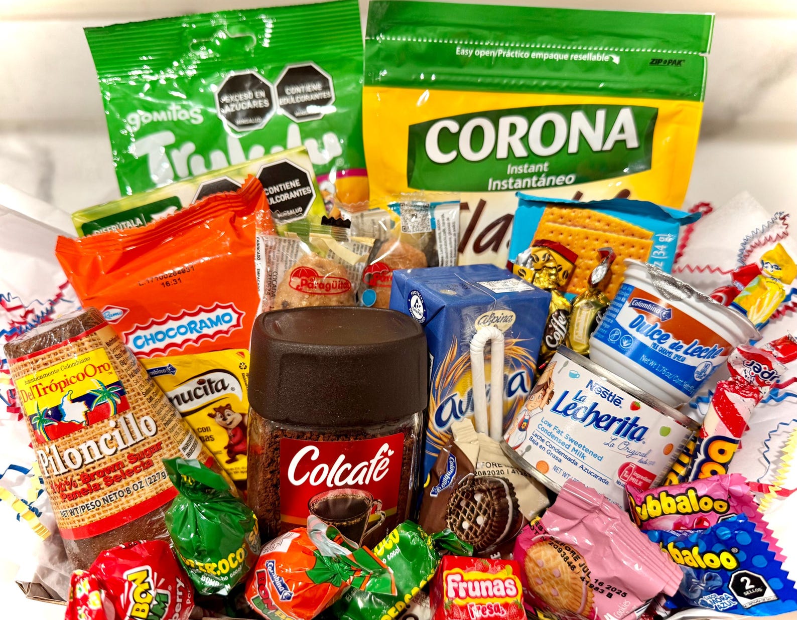 Colombian Candy Mix Gift Box - Sweet Treats Taste From Colombia Basket ...