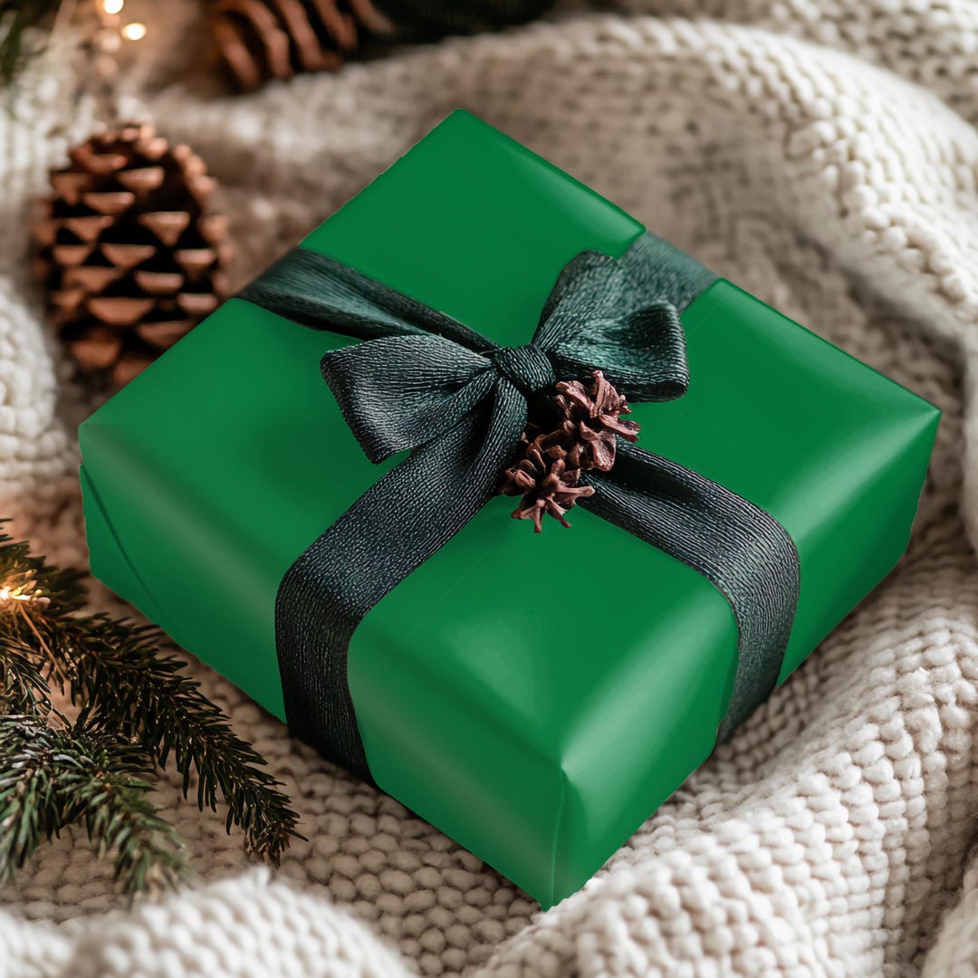 Classic Solid Green Wrapping Paper Bold Versatile Design Premium & Eco ...