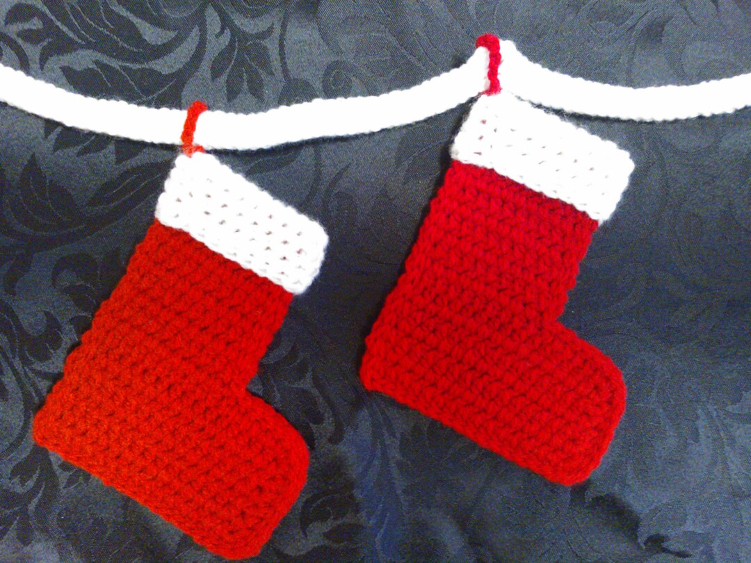 My Easy Crochet Magic Christmas Stocking and Bunting Chain Patterns ...