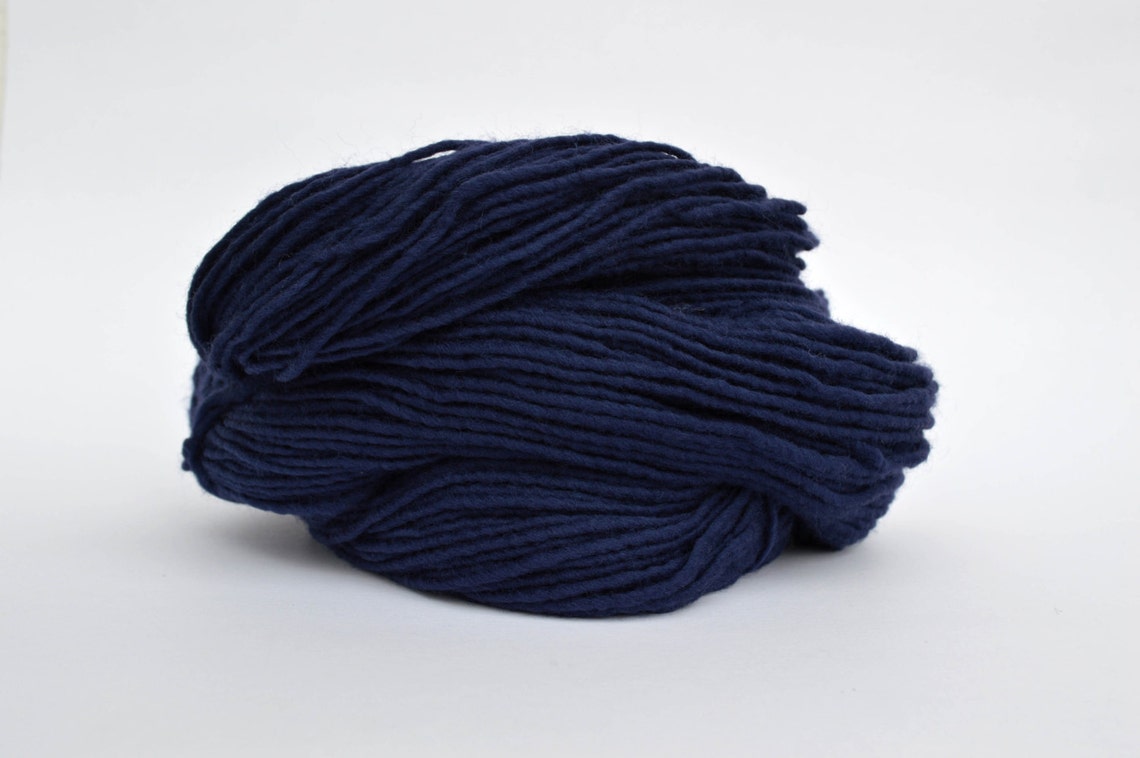 Navy Blue Weaving Yarn Navajo Weaving Yarn Wool Yarn 4oz | Etsy