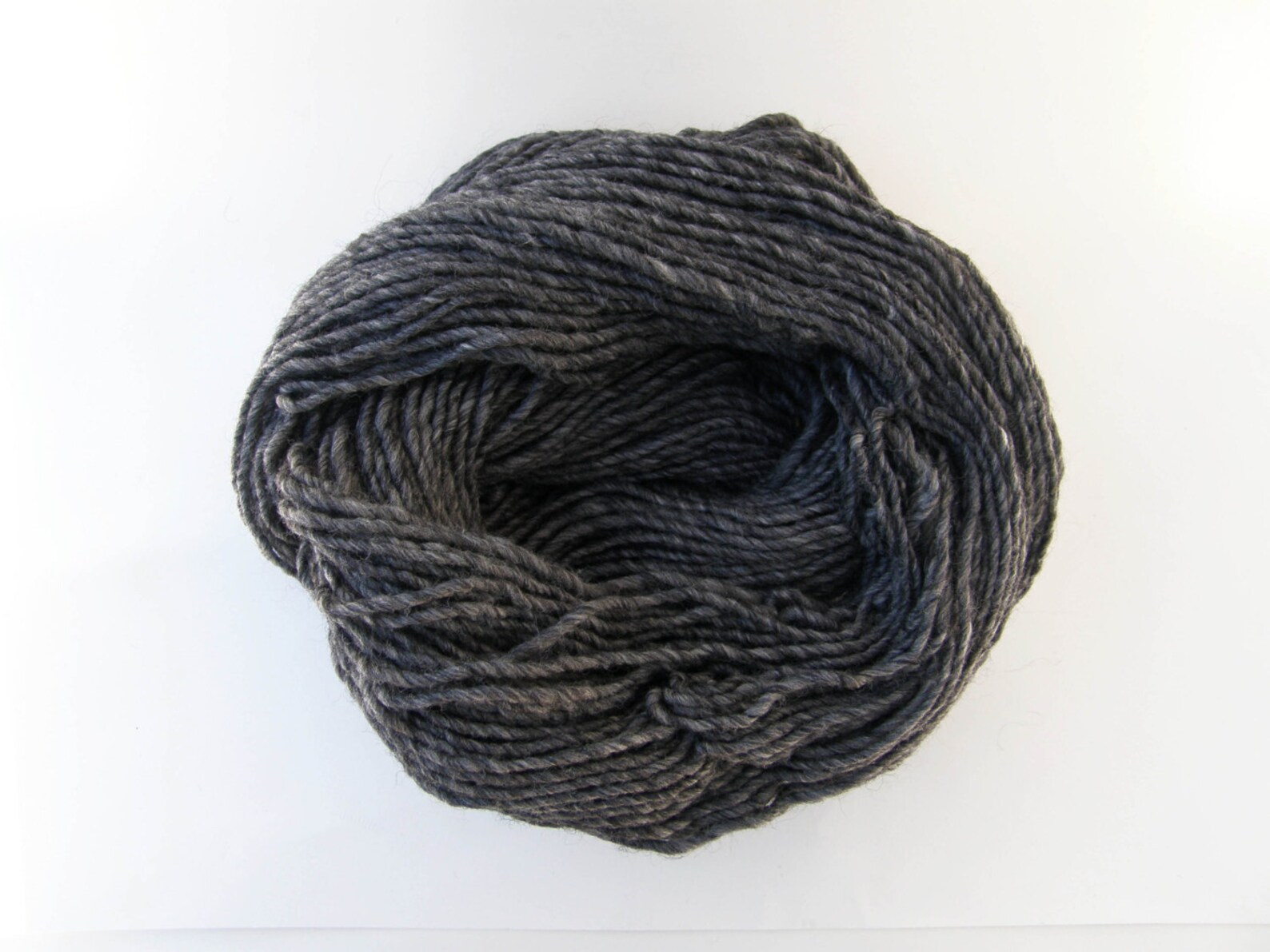 Medium Gray Weaving Yarn, Navajo Weaving Yarn, Grey Wool Yarn, 4oz ...