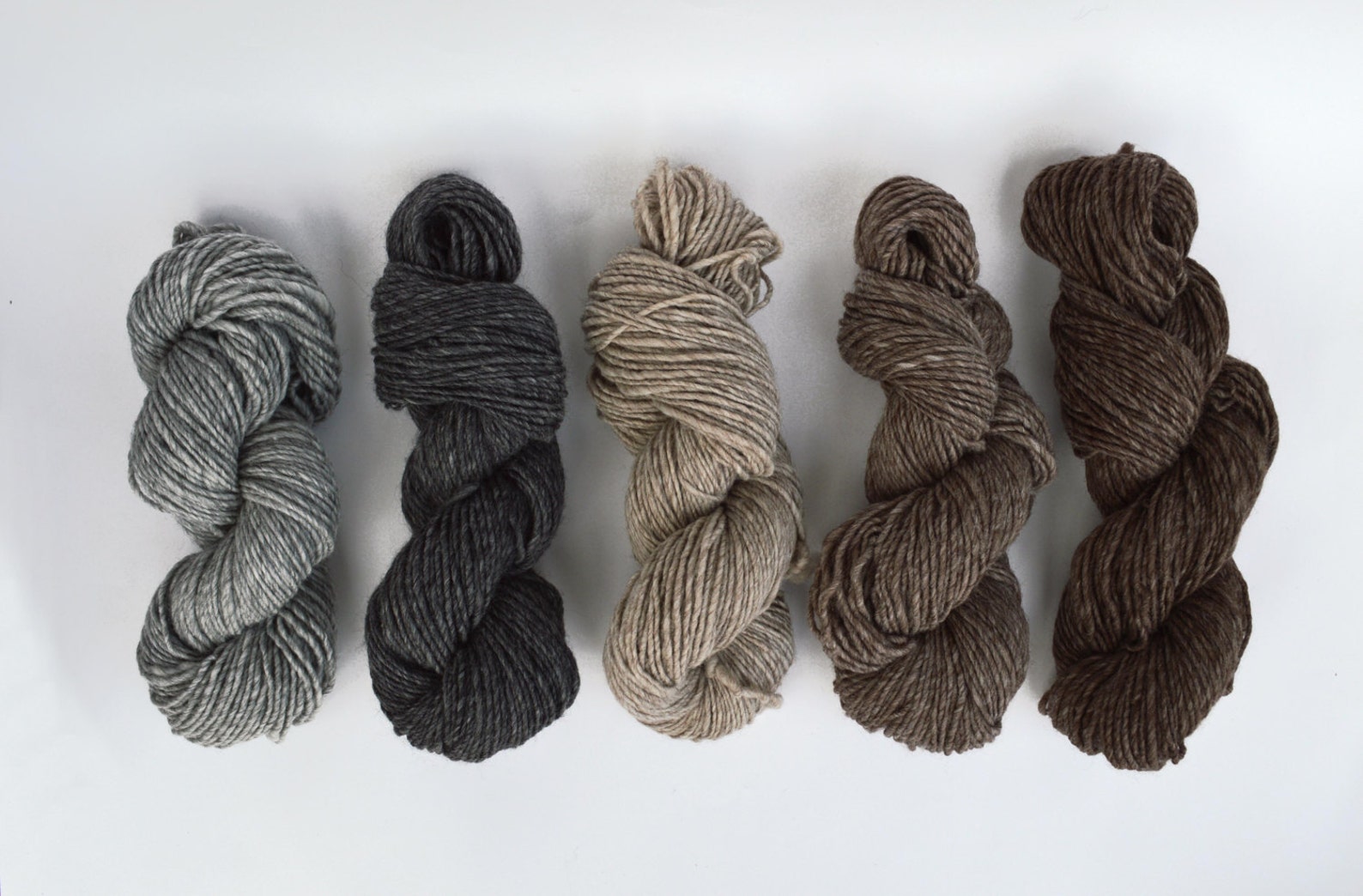 Pale Gray Weaving Yarn Warm Gray Navajo Weaving Yarn Wool - Etsy