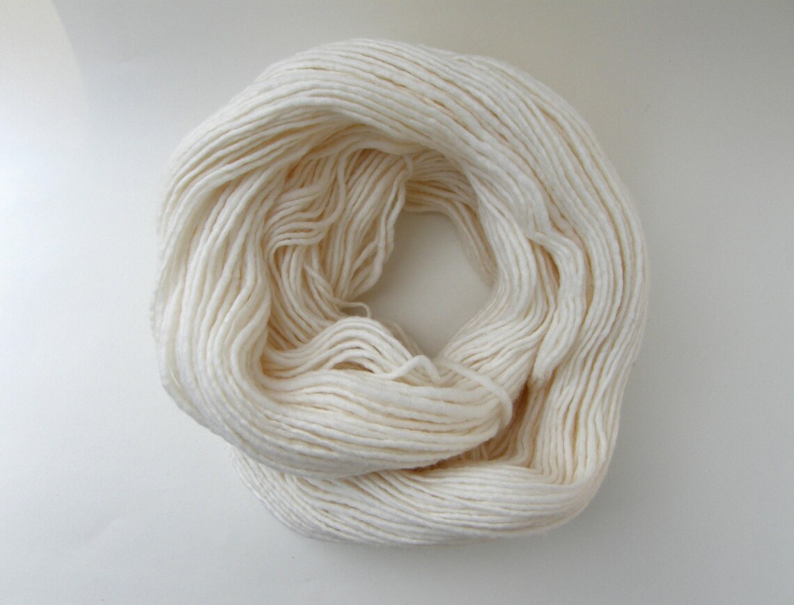 White Weaving Yarn Navajo Weaving Yarn Wool Yarn 4oz Skein | Etsy