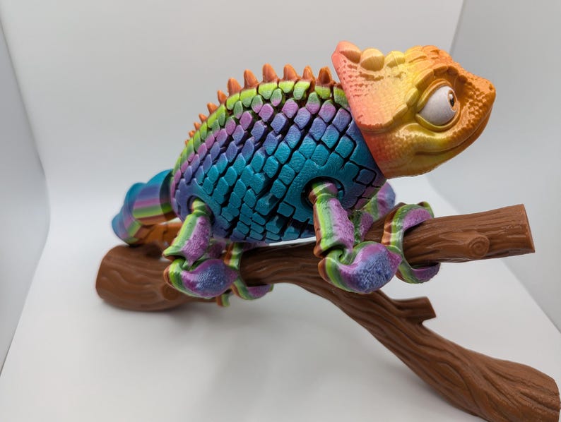 Chromachameleon 3D Printed Articulated Rainbow Chameleon - Etsy