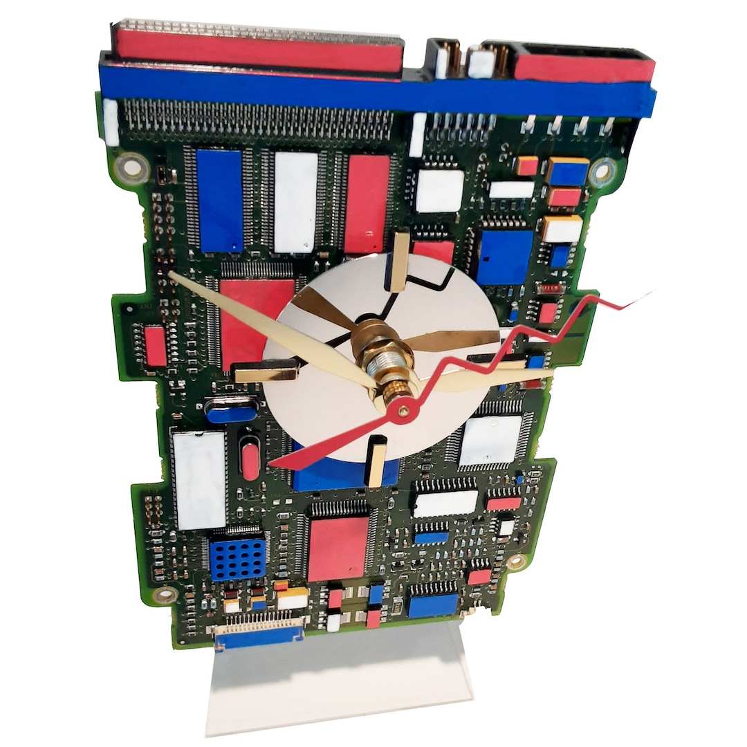 Circuit Board Clock Hand-painted With Laptop Disk Platter, Amazing Geek ...