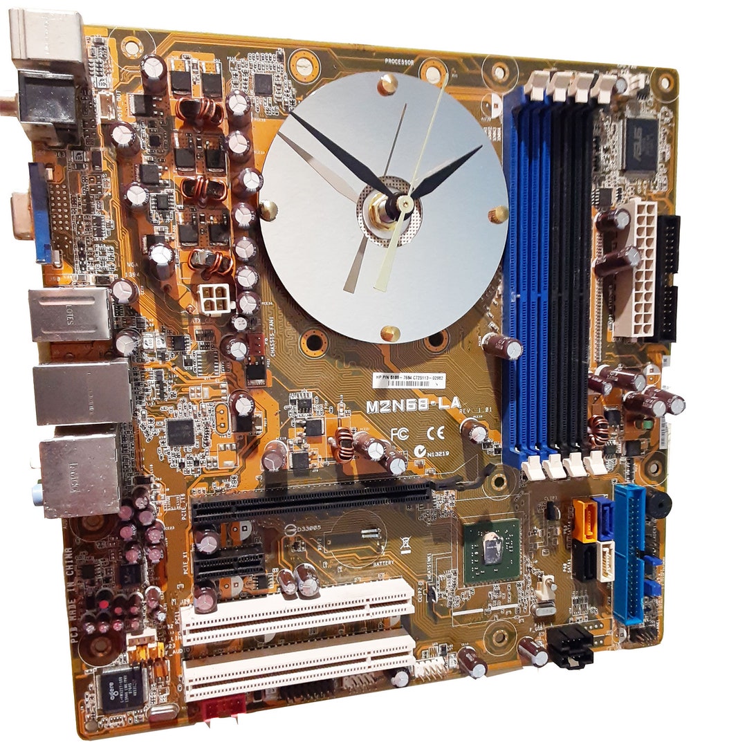 Motherboard Wall Clock Golden Color. Got Lobby Clock, Father's Day Gift ...