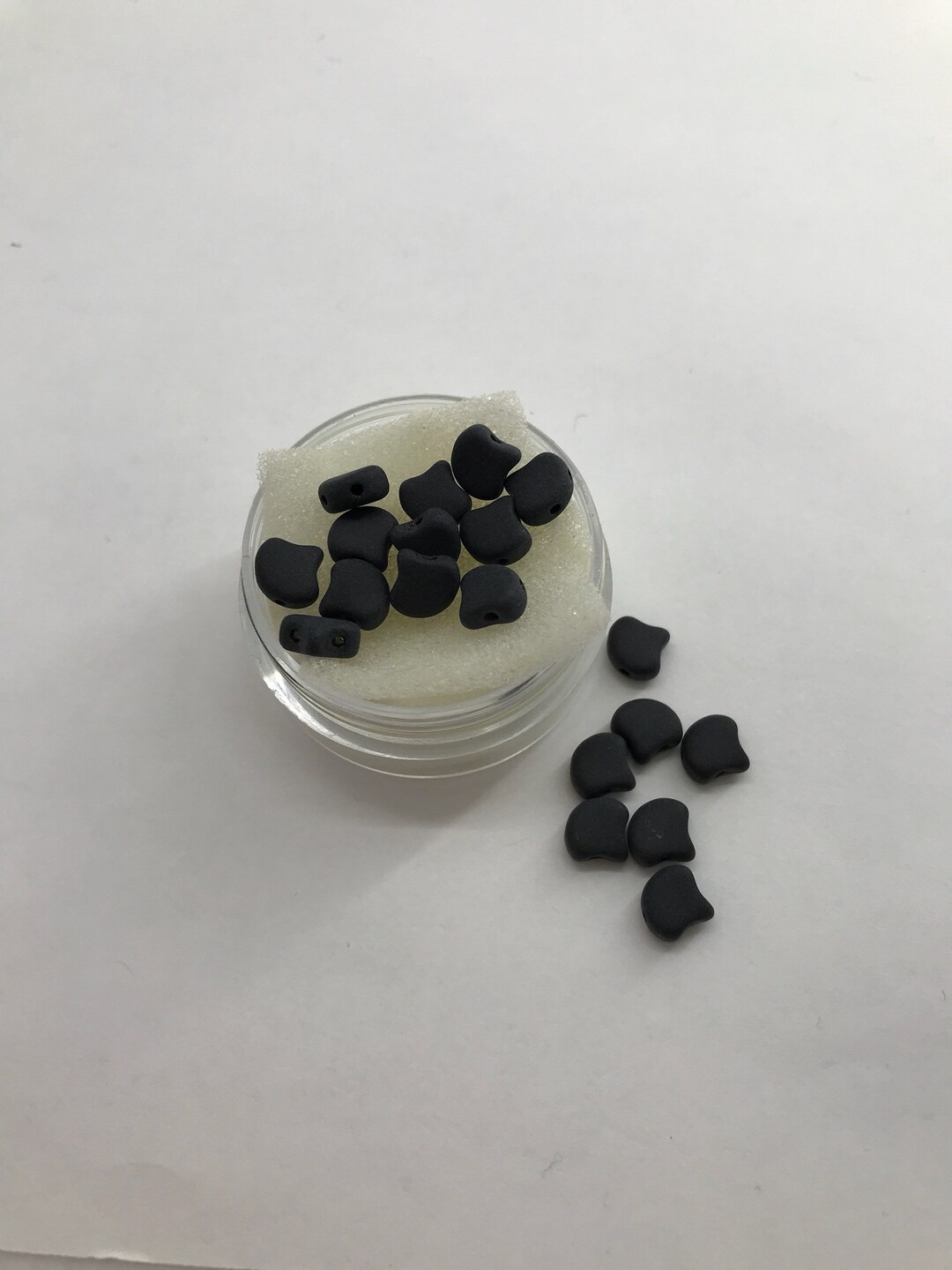 CZE CB Ginko Matte Jet Czech Beads - Etsy