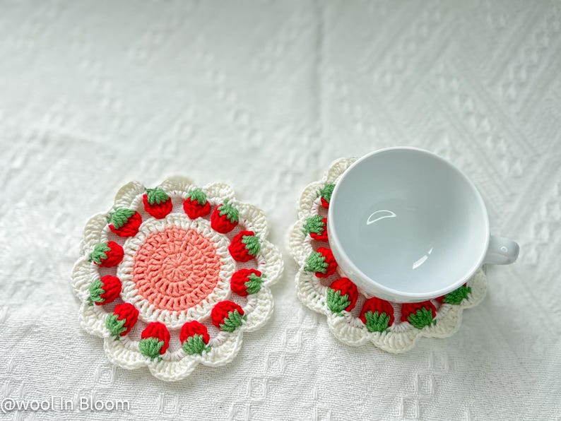 Strawberry Coaster Crochet Pattern | Summer Kitchen Decor (PDF) - Etsy