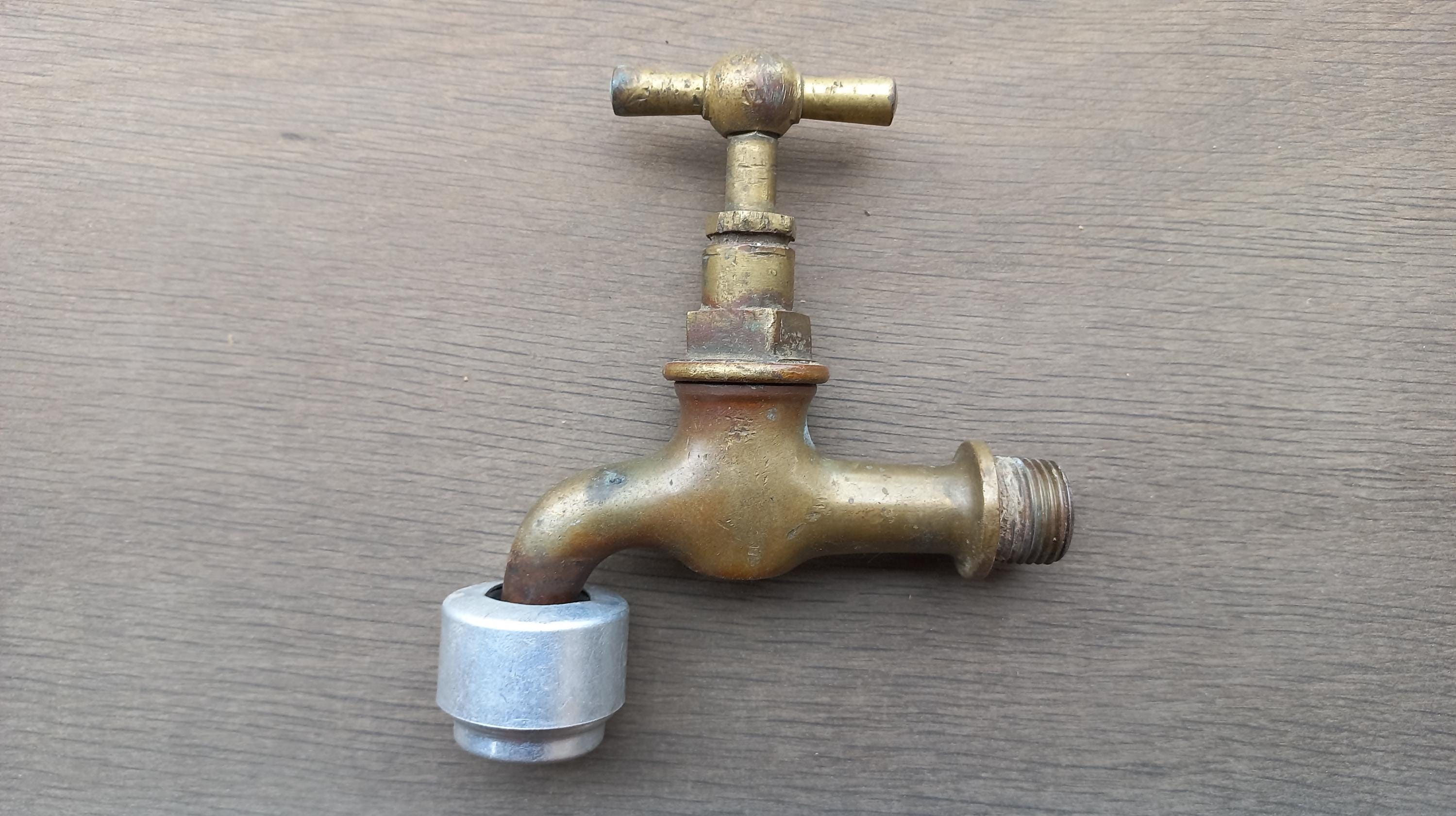 Vintage Brass Water Tap With Diffuser Outdor Spigot Vintage Water ...