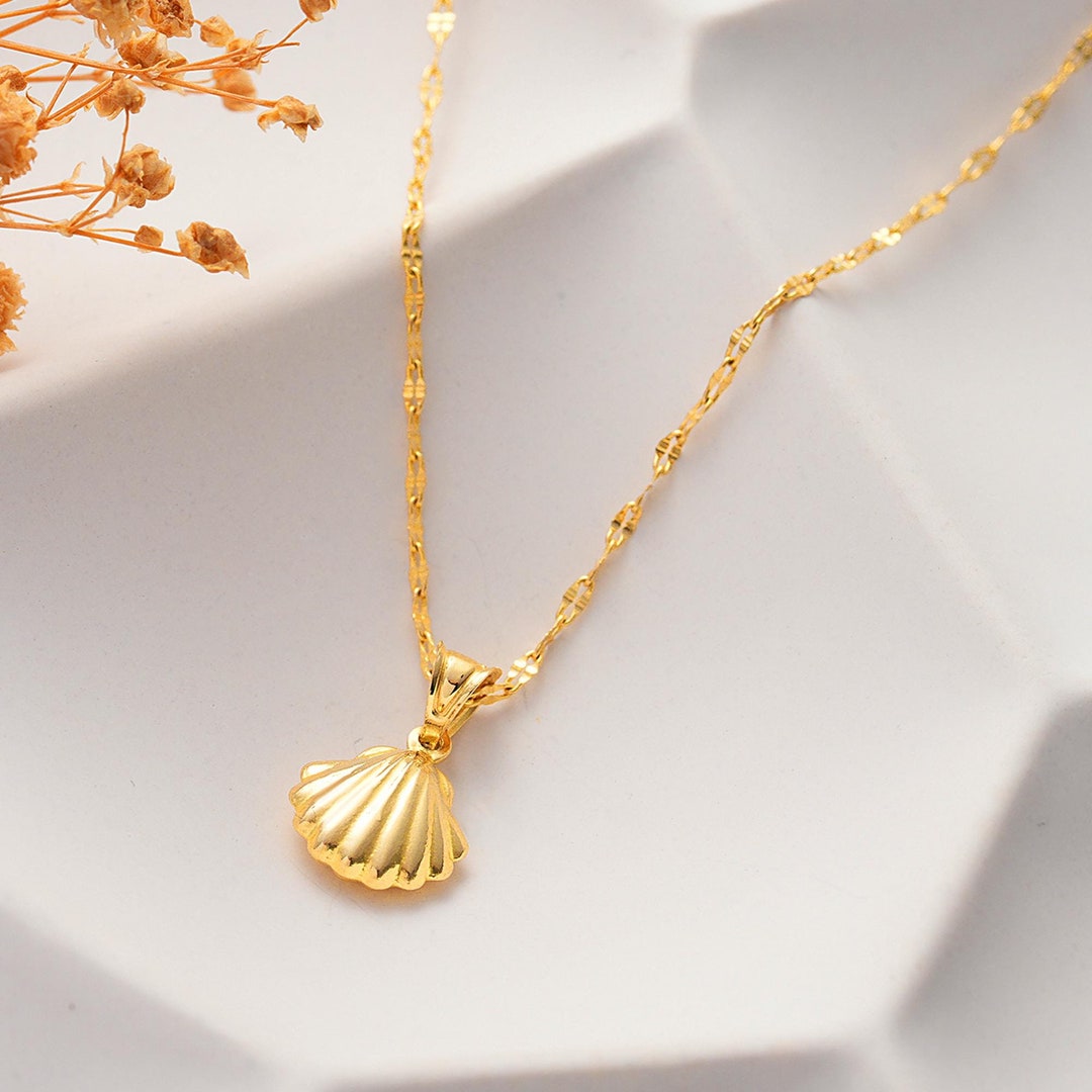 14K Gold Seashell Necklace: Minimalist Delicate Chain - Etsy