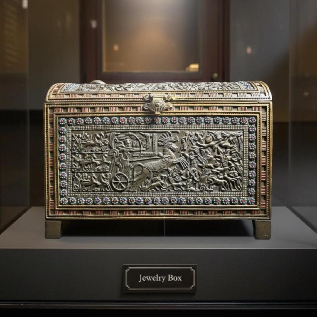 Ancient Egyptian Jewelry Box: Decorative Treasure Inspired by Pharaohs ...