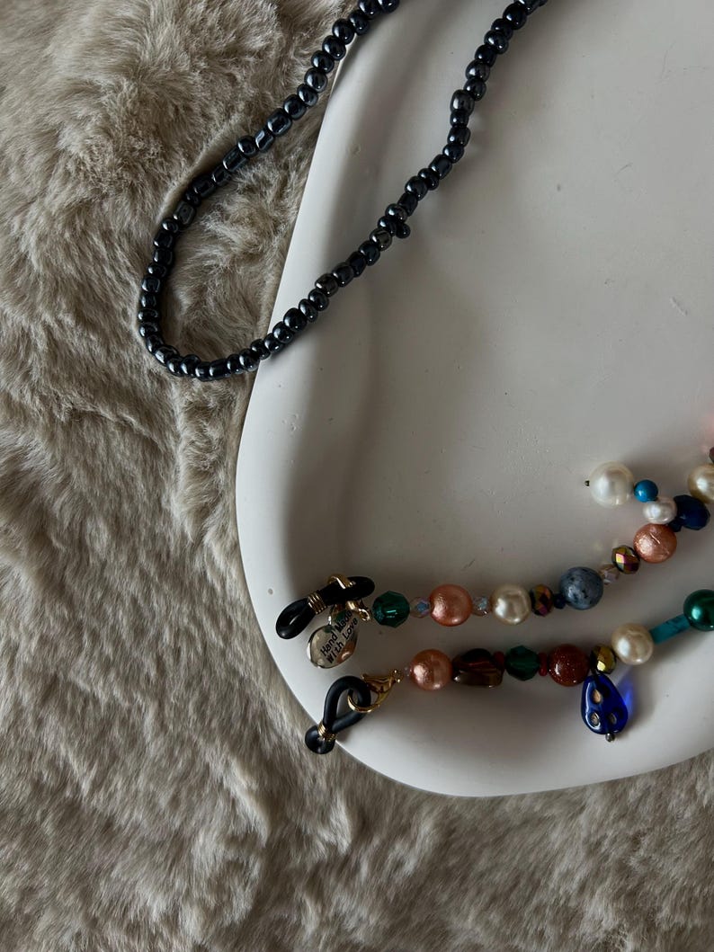Handmade Multicolor Beaded Glasses Chain With Bird and Leaf Charms ...
