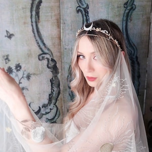 Crescent Moon Crown With Veil, Celestial Moon Tiara, Embroidered ...