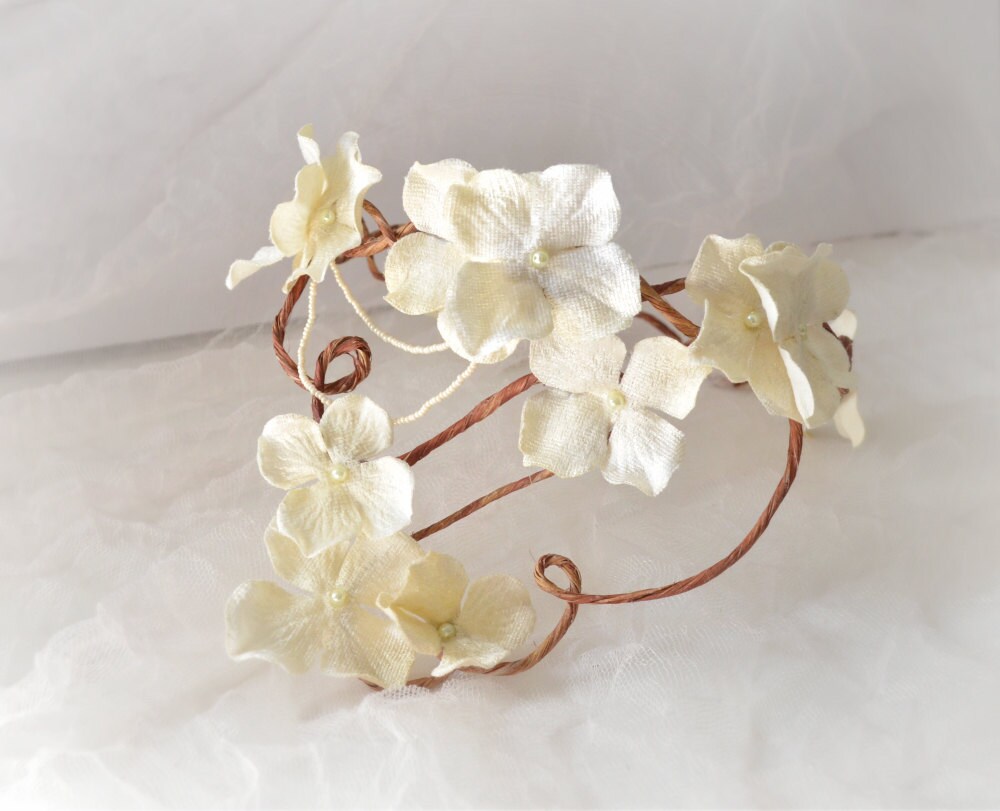 Boho Bridal Crown Ivory Floral Headpiece Hydrangea Crown - Etsy