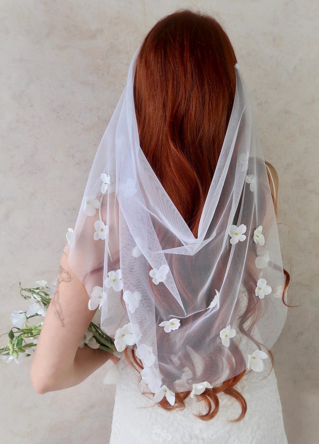 White Floral Veil, Short Bridal Veil, White Wedding Veil, Elbow Length ...