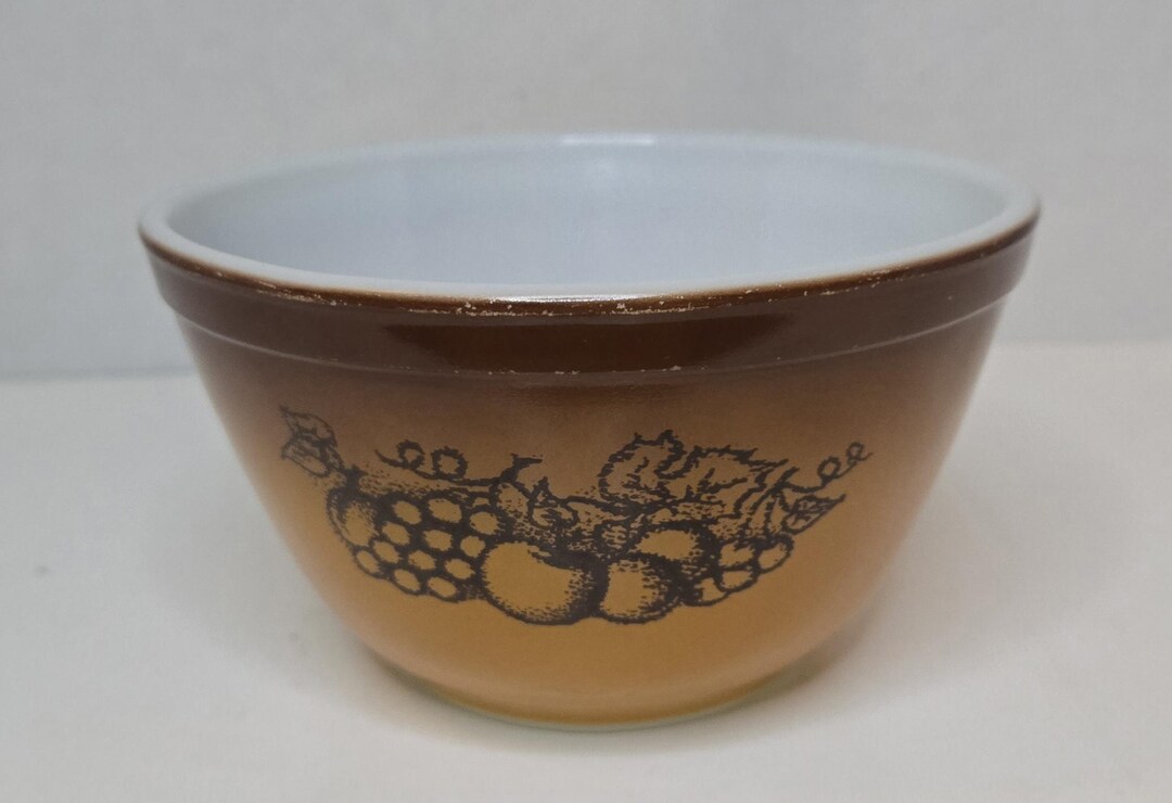 Old Orchard Pyrex 401 Vintahe 1970's 1.5 PT Brown Ombre Milk Glass Bowl ...