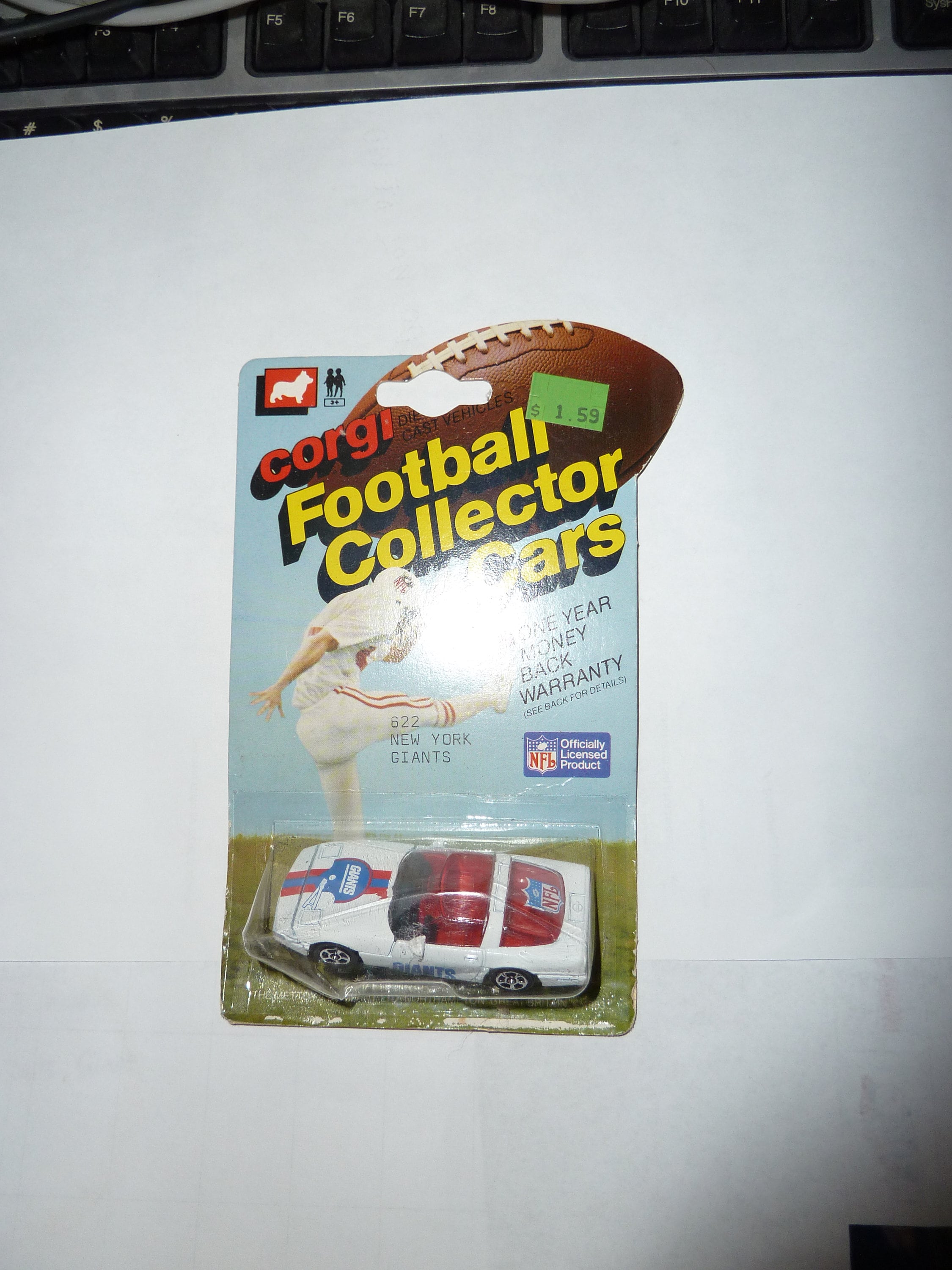 New York Giants 1/64 Corvette 1983 Corgi Trading Cars NFL Diecast Car ...