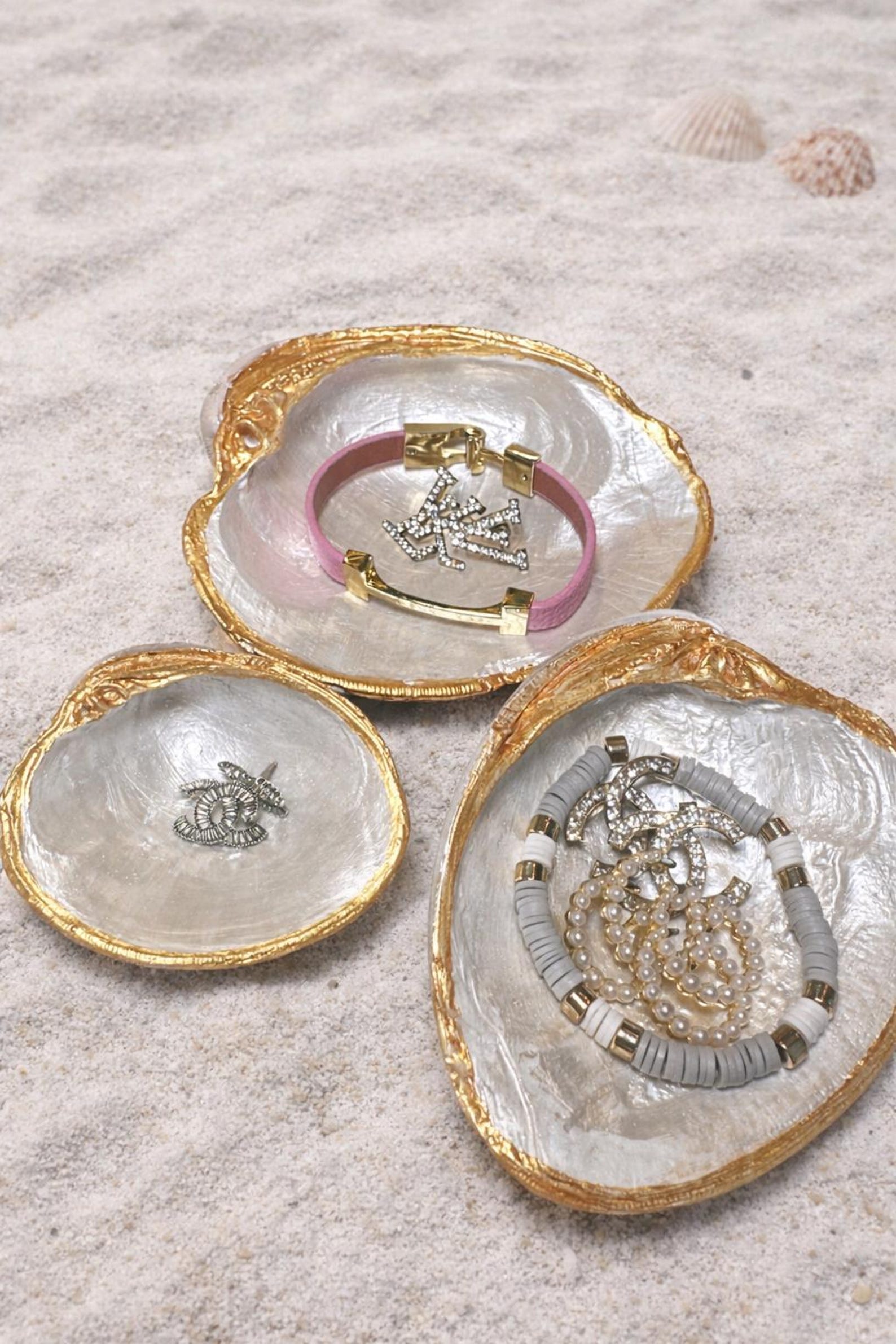 Handmade Trinket: Girly Retro Handcrafted Gold-edged Clam Shell Jewelry ...