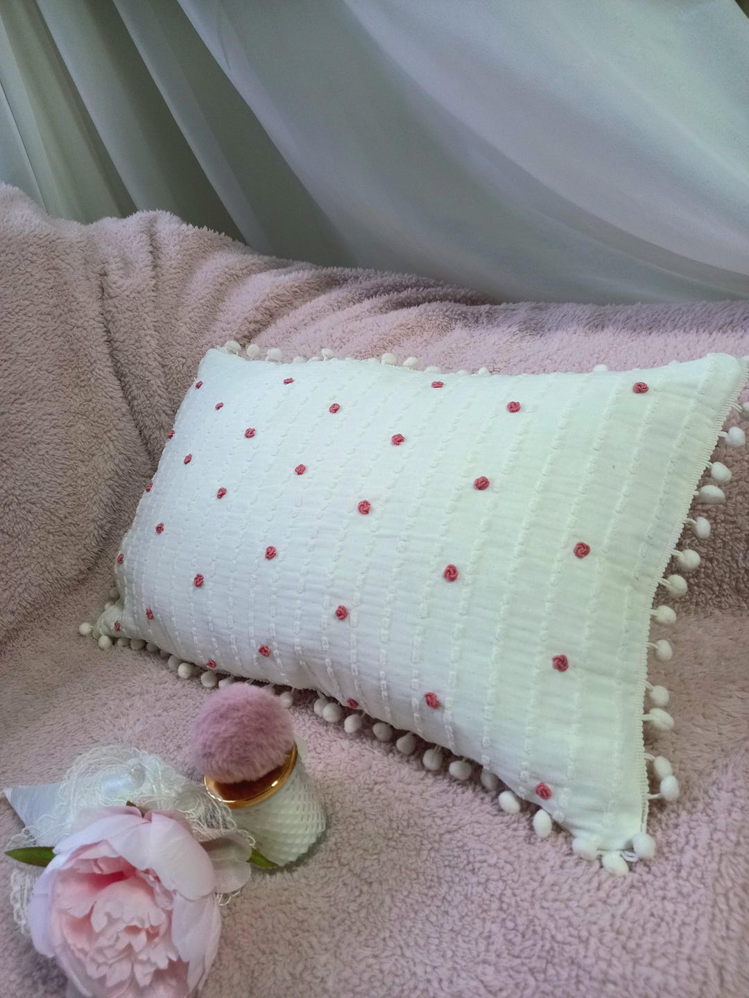 100% Cotton Muslin Rococo Embroidery Baby Pillowcase Rose Patterned ...