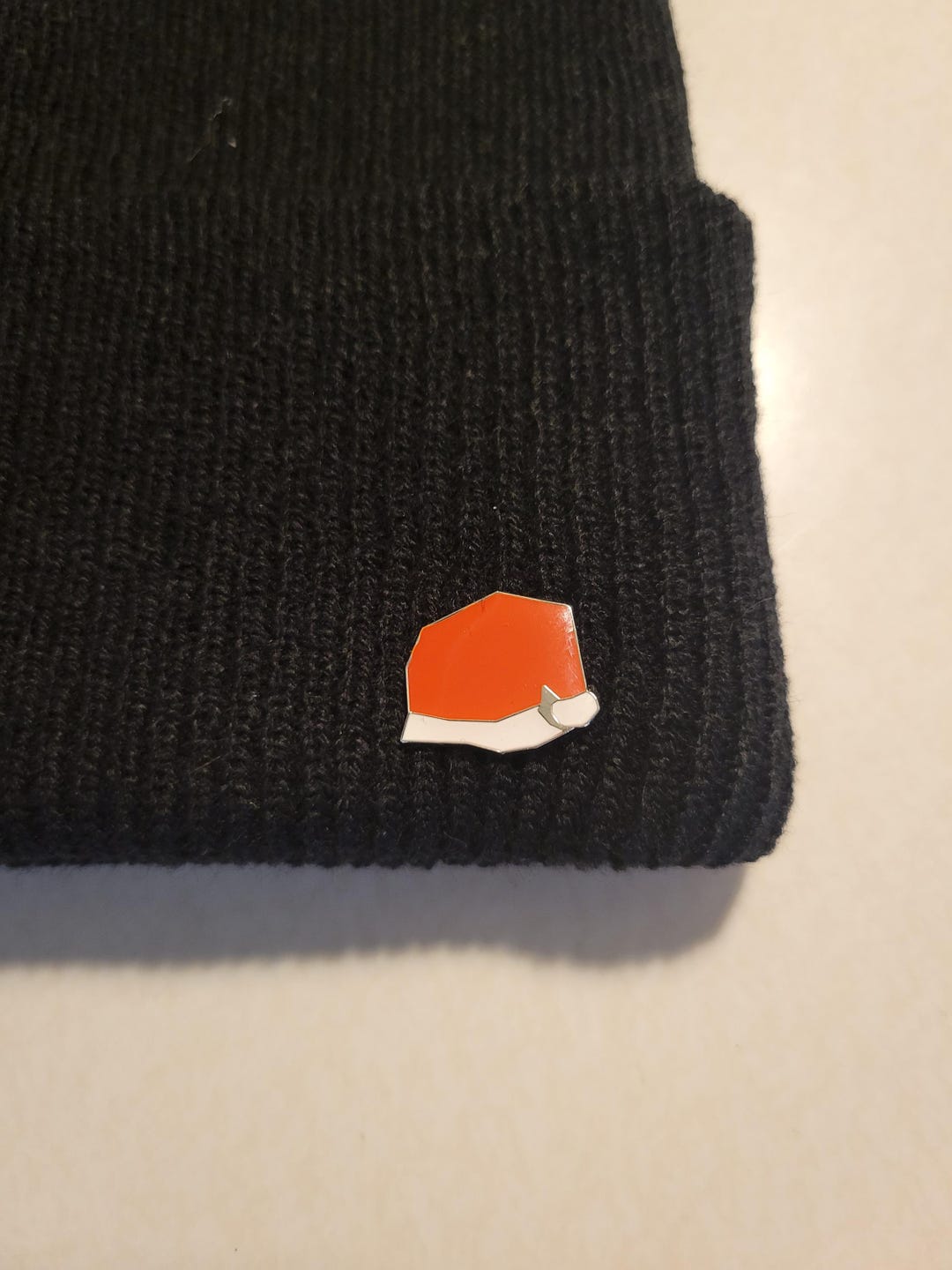 Santa Hat Rare Soft Enamel Pin - Runescape/osrs - Etsy