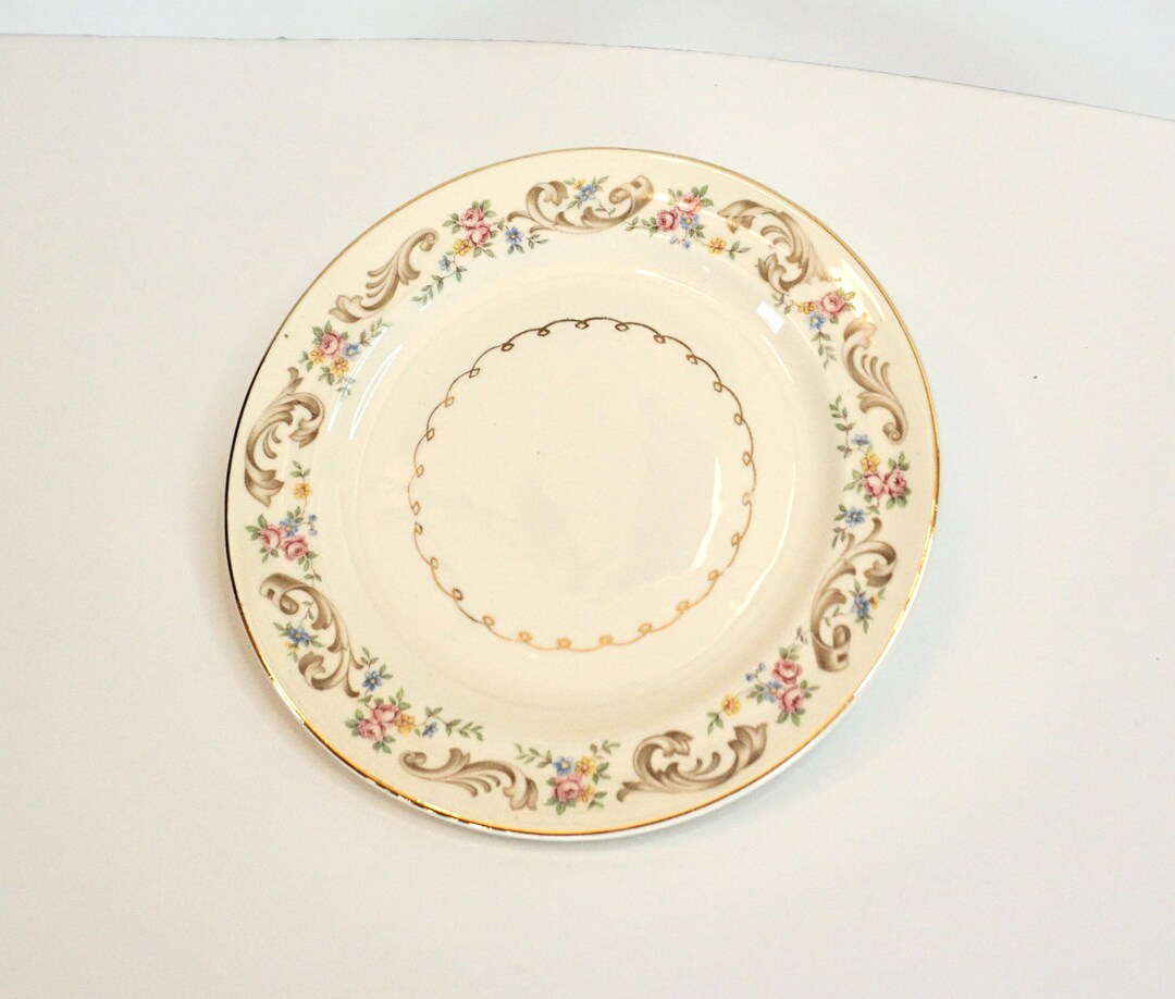 Paden City Pottery. Duchess Pattern Bread and Butter Plates 6 1/4 ...