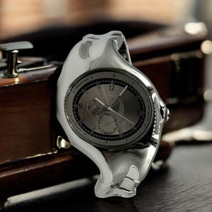 Silver Retro Vintage Unique Dali Melting Watch for Men and Women Luxury ...