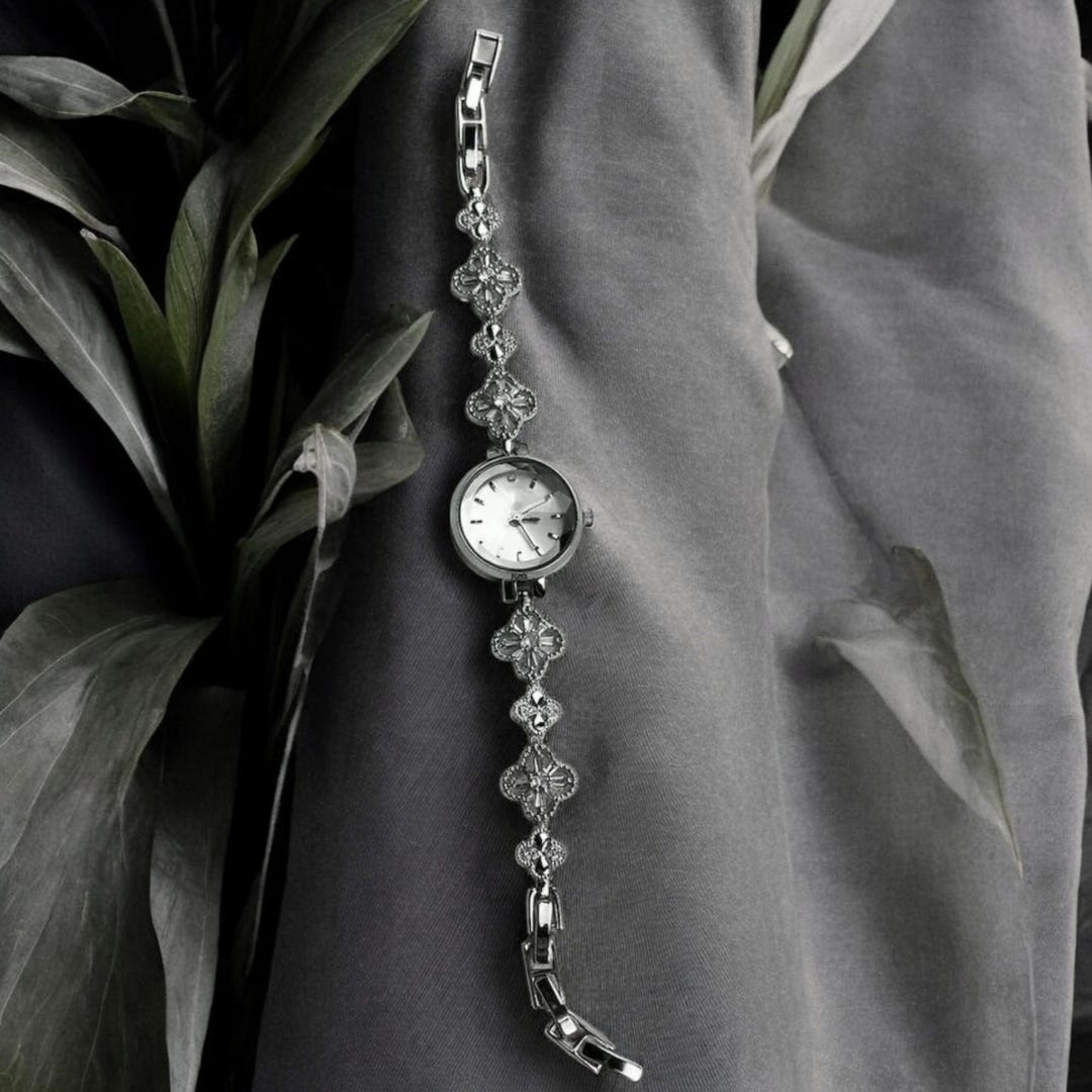 Silver Vintage Flower Bracelet Watch for Women, Elegant Flower Design ...