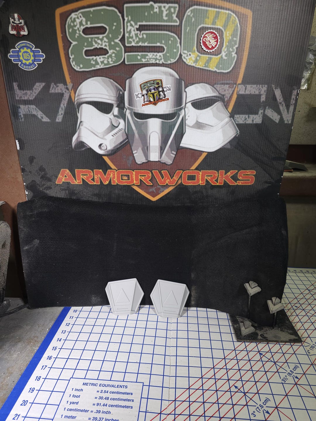 Mandalorian Hand Guard Set left & Right - Etsy